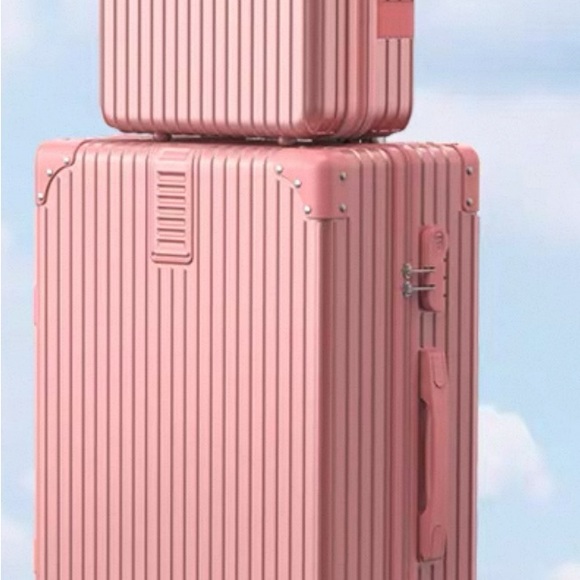 Bags | Pink Hard Shell Luggage Set | Poshmark